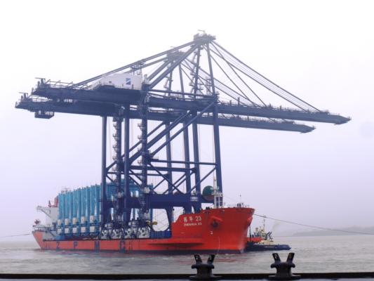 WorldCargo News - News - ZPMC keeps crane supply chain moving